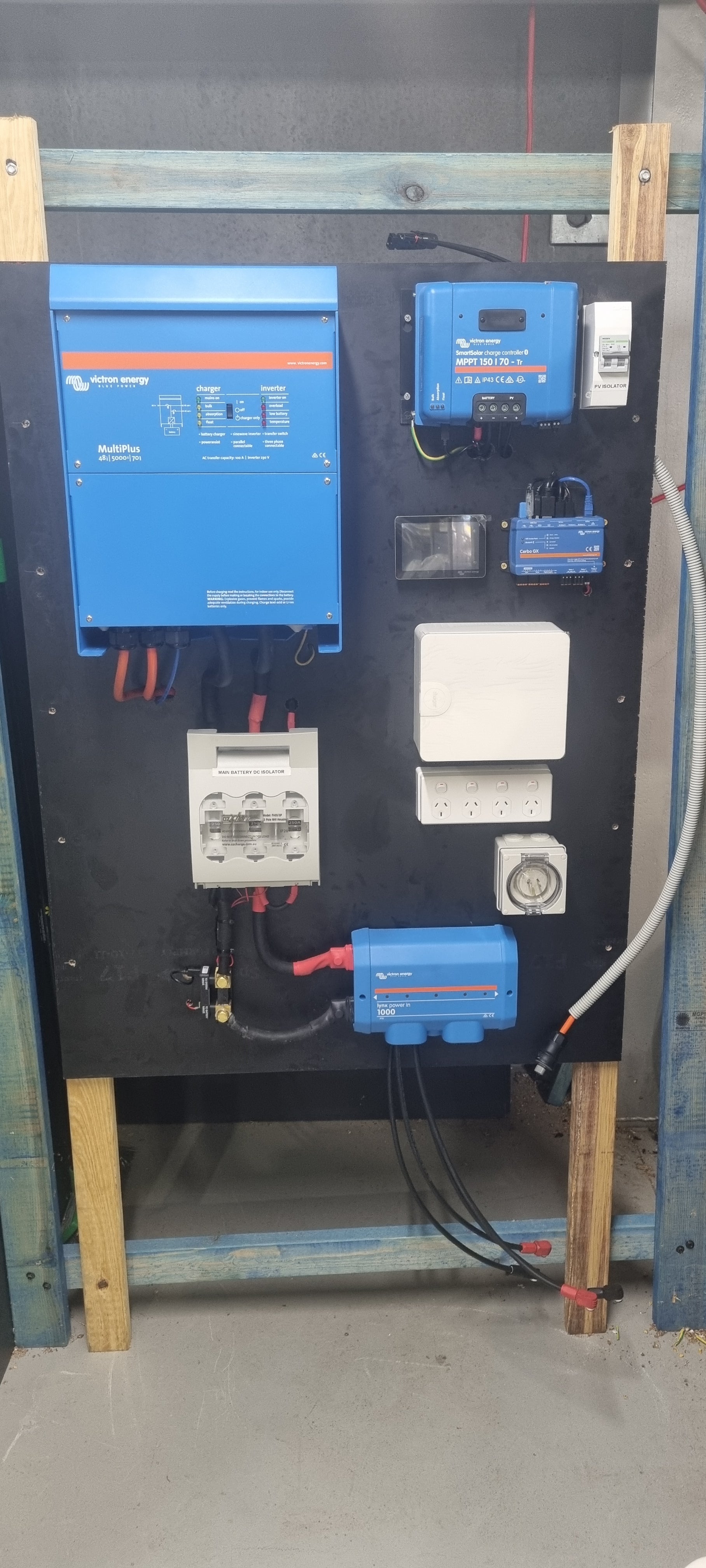 Premium Off-Grid System | "Family Freedom" | 8kVA Quattro | 14kWH Batt ...